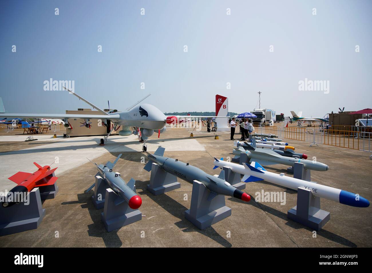 Loong air hi-res stock photography and images - Alamy