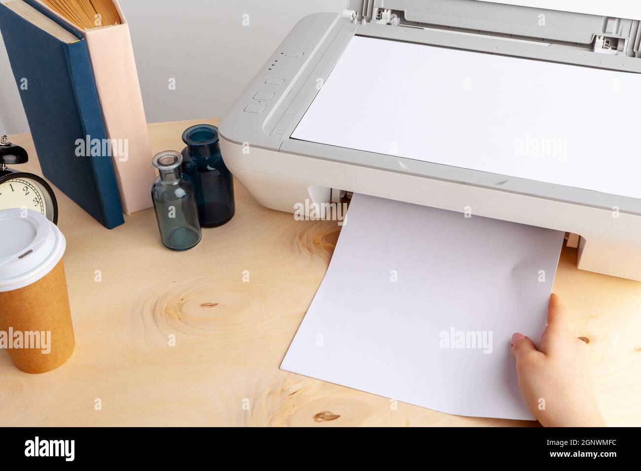 Woman printer cartridge hi-res stock photography and images - Alamy