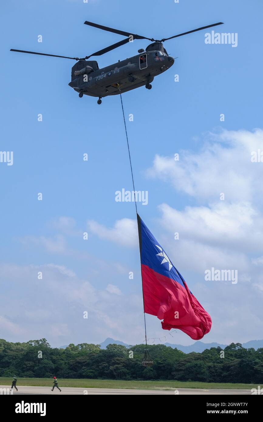 Taipei, Taiwan. 28th Sep, 2021. A military helicopter (Boeing CH-47 ...