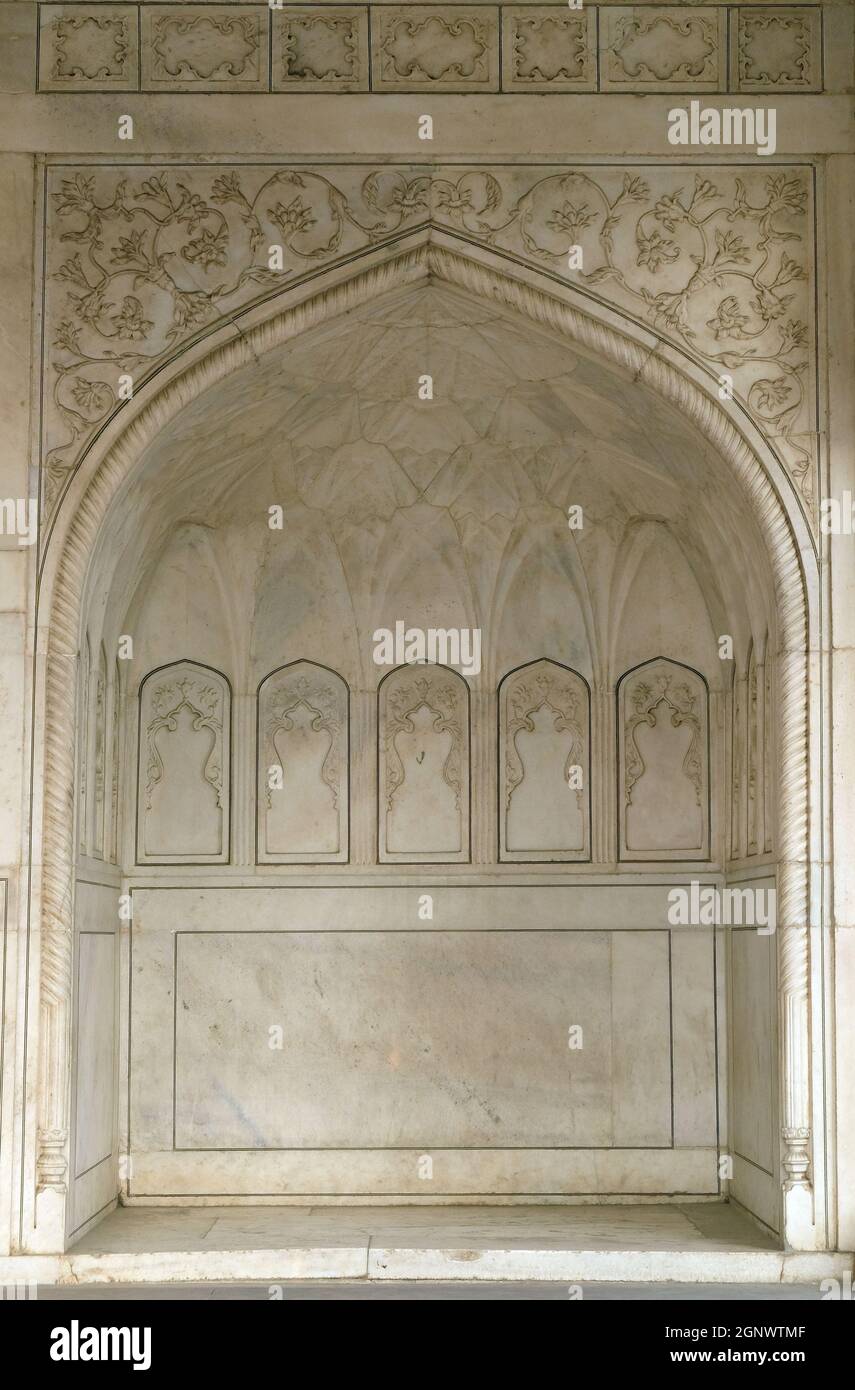 Detail carving red fort agra hi-res stock photography and images - Alamy