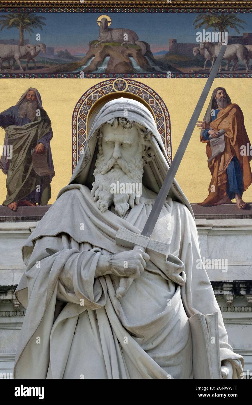 Saint Paul statue in front of the basilica of Saint Paul Outside the ...