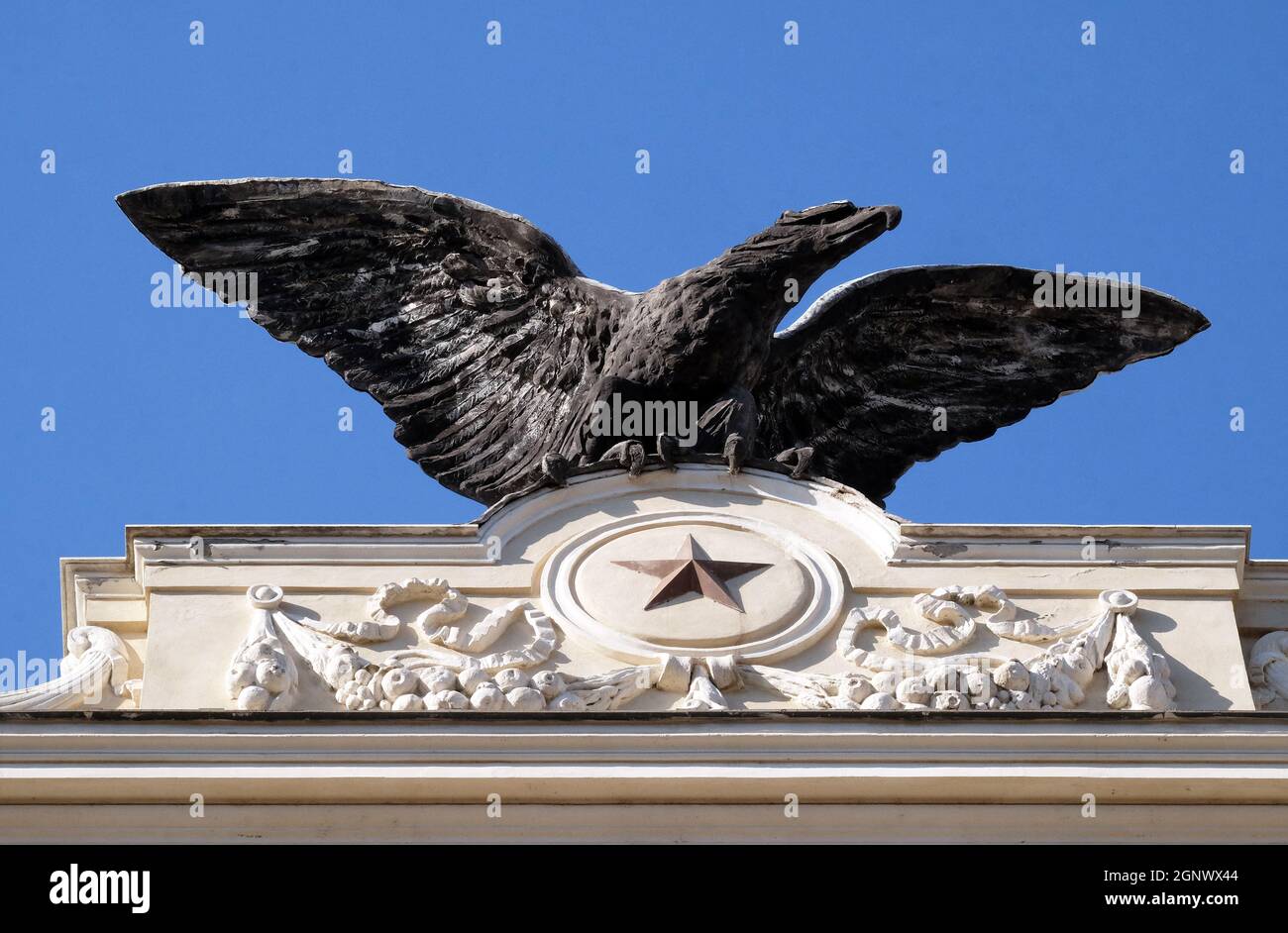 Roman military eagle statue rome hi-res stock photography and images ...