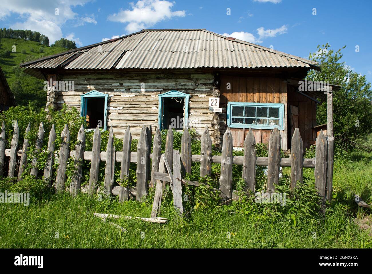 Russian farm barn hi-res stock photography and images - Alamy