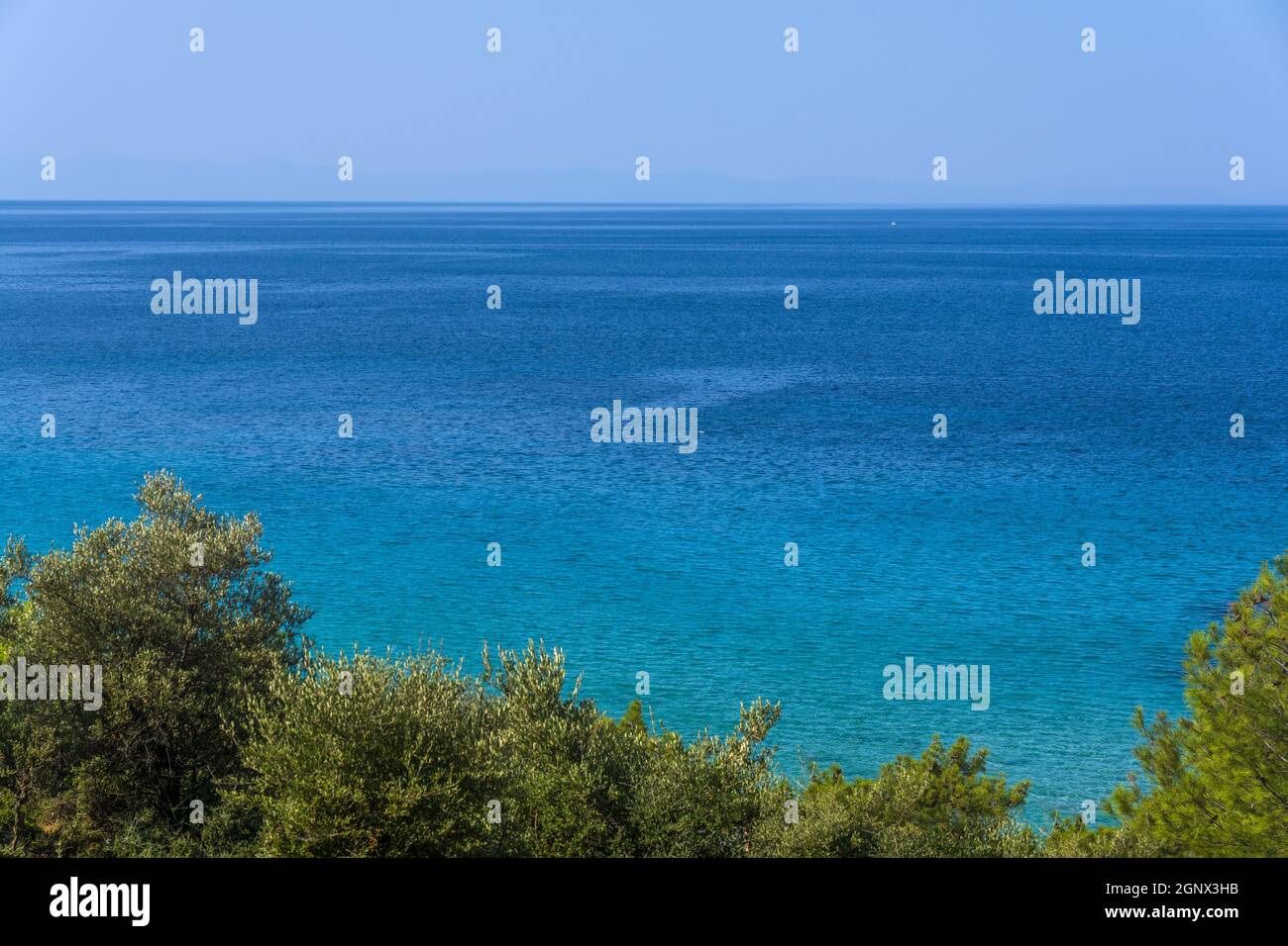 Big Atlantic beautiful ocean with clear sky Stock Photo - Alamy