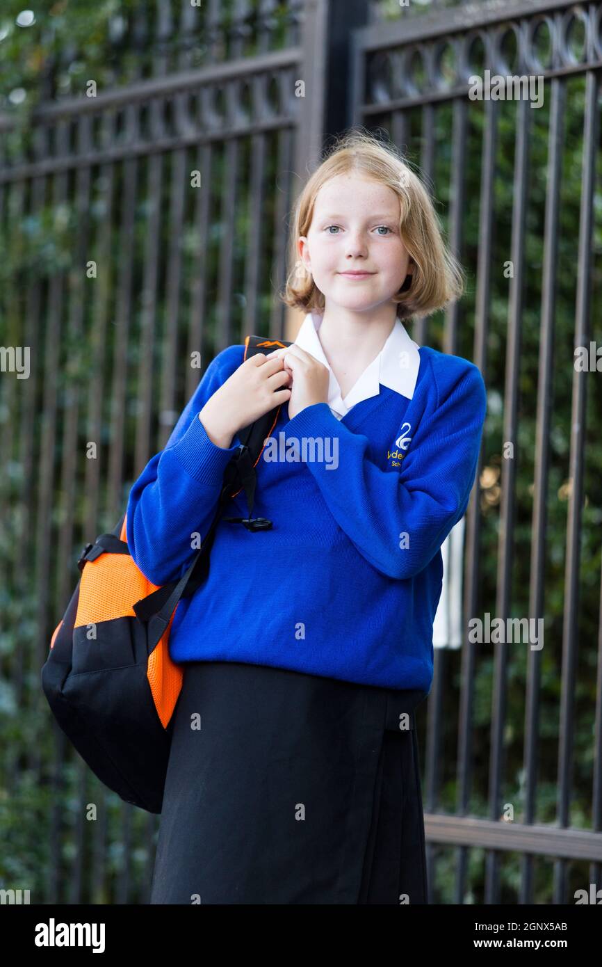 First day at secondary school uk hi-res stock photography and images ...