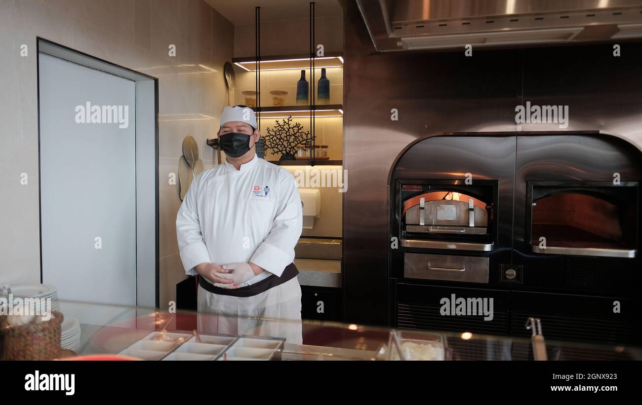 Cook Noon Time Lunch Buffet Hilton Hotel Pattaya Thailand Stock Photo ...