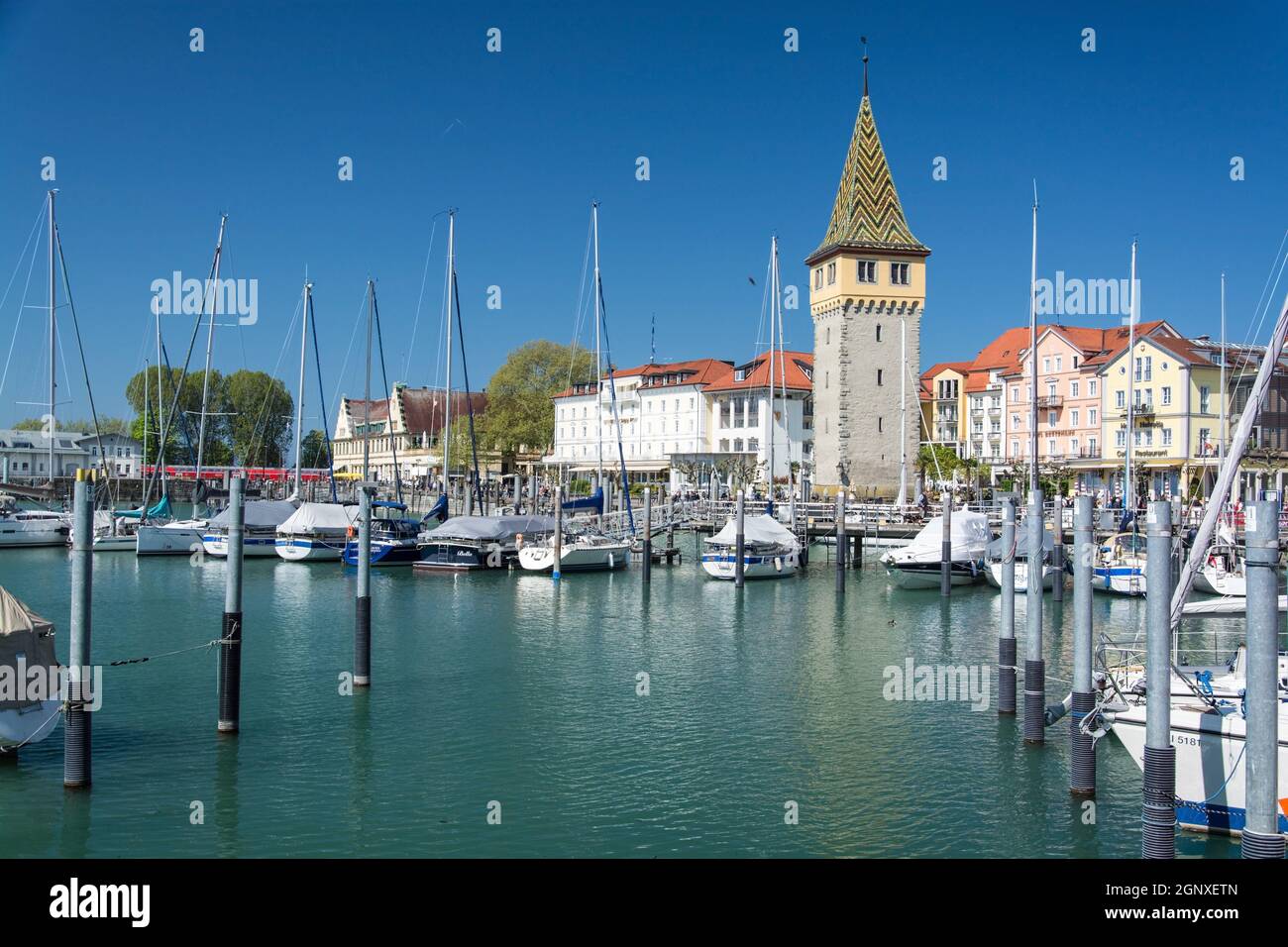 Lindau is a major town and island on the eastern side of Lake Constance ...