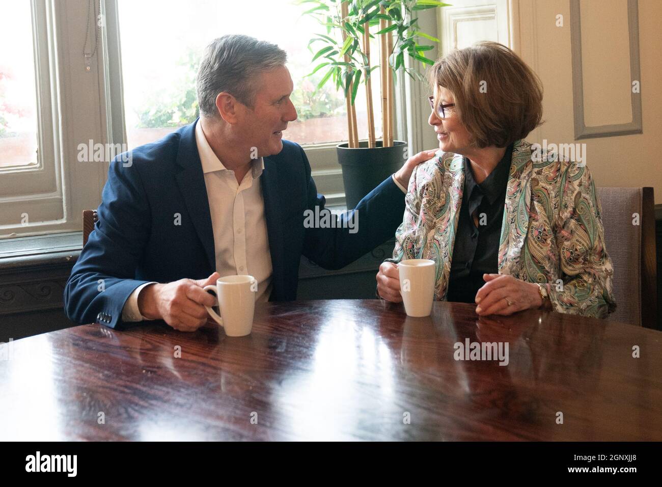 Louise ellman labour hi-res stock photography and images - Alamy