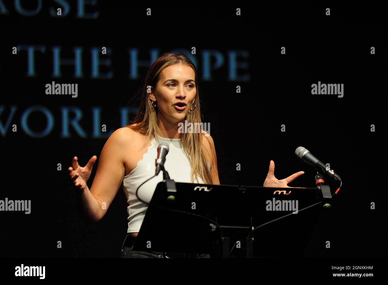 Hayes magazine hi-res stock photography and images - Alamy