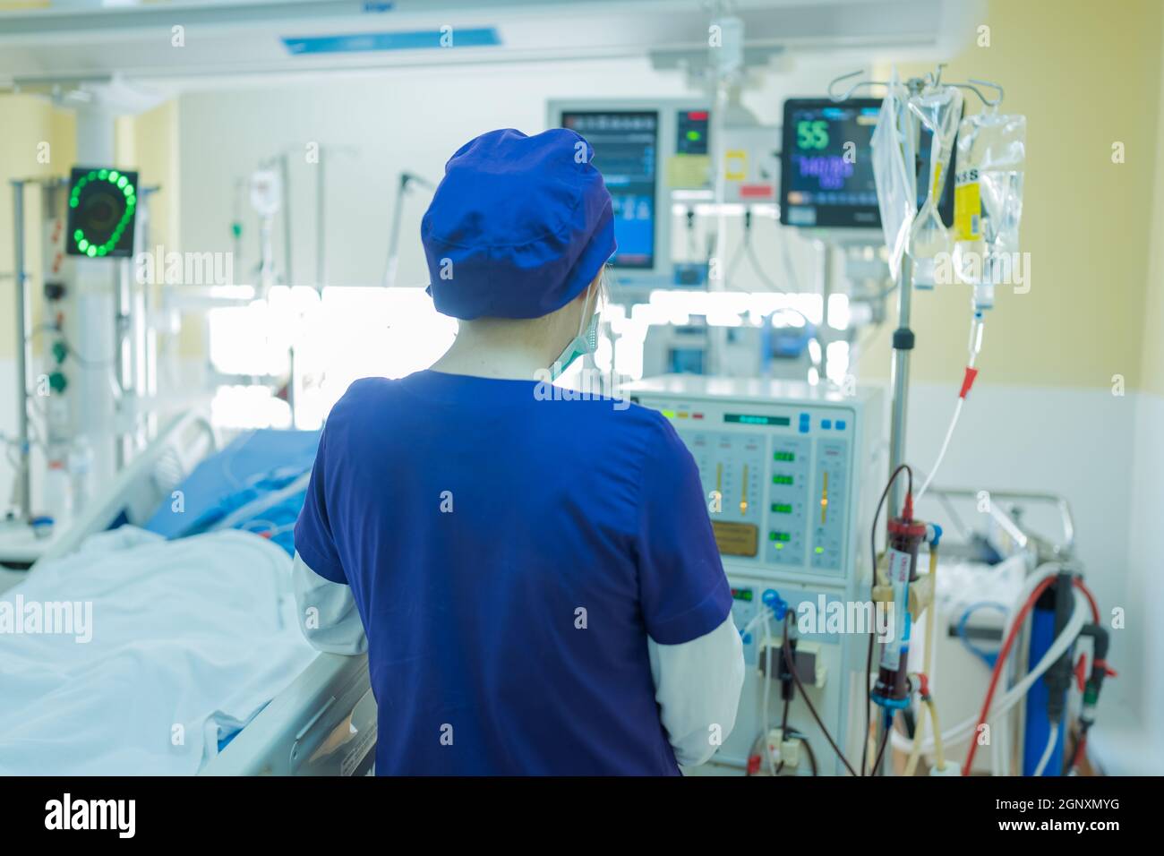 Continuous renal replacement therapy hi-res stock photography and ...