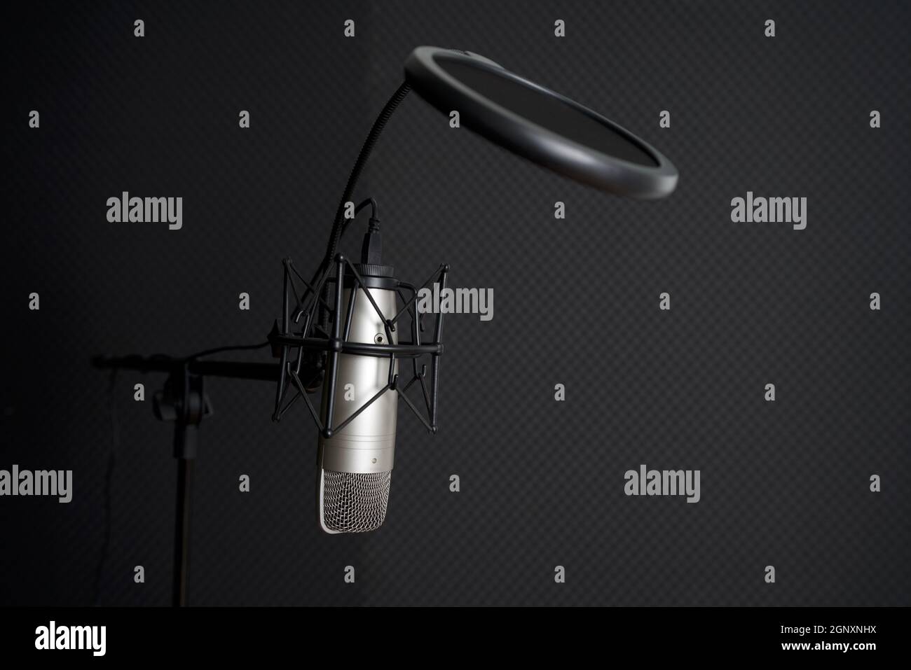 Soundproof wall hi-res stock photography and images - Alamy