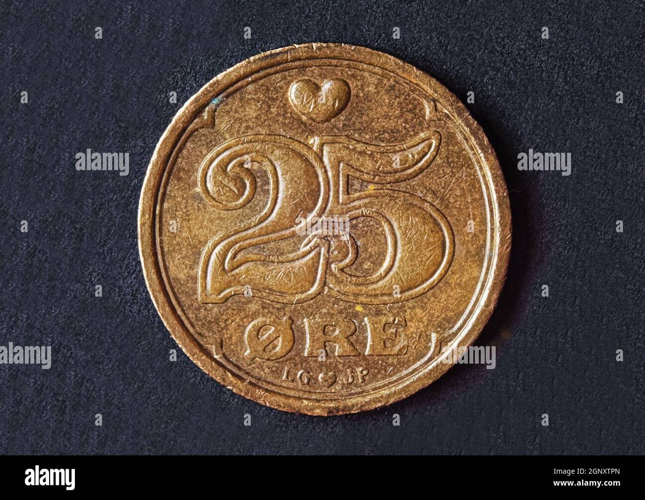 25 ore hi-res stock photography and images - Alamy