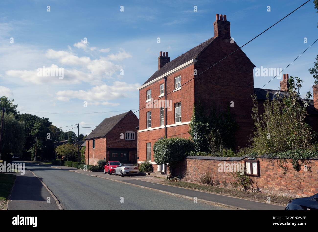 England uk village villages hi-res stock photography and images - Alamy