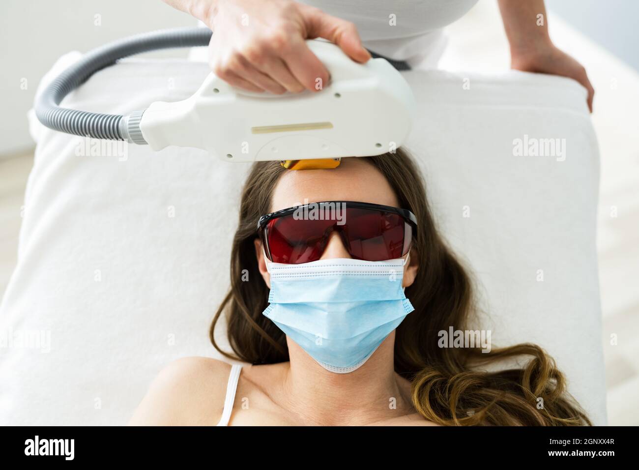 Ipl beauty equipment hi-res stock photography and images - Alamy