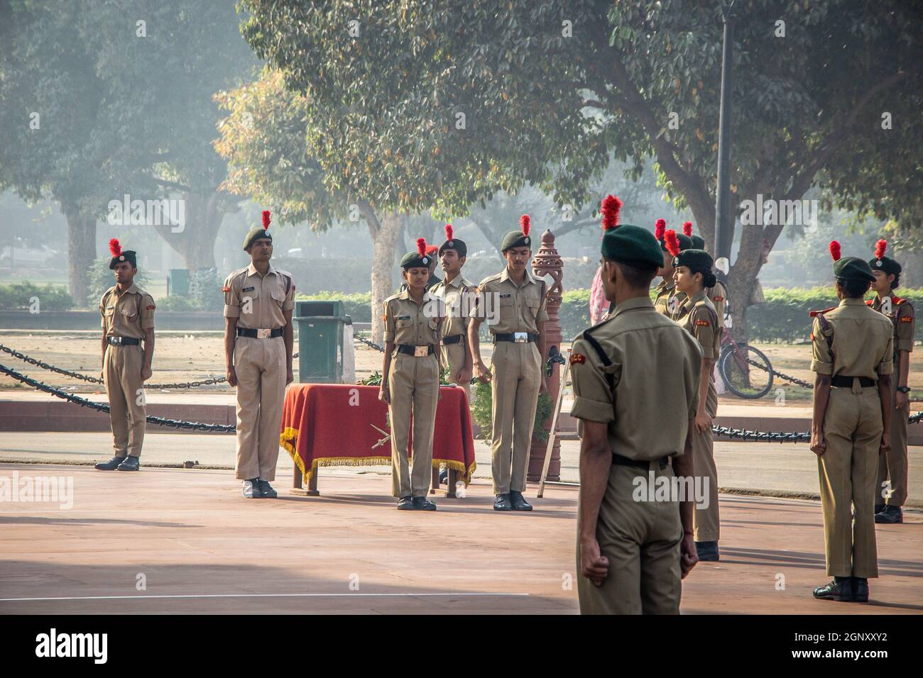 Soldiers on parade in Delhi, India Stock Photo - Alamy