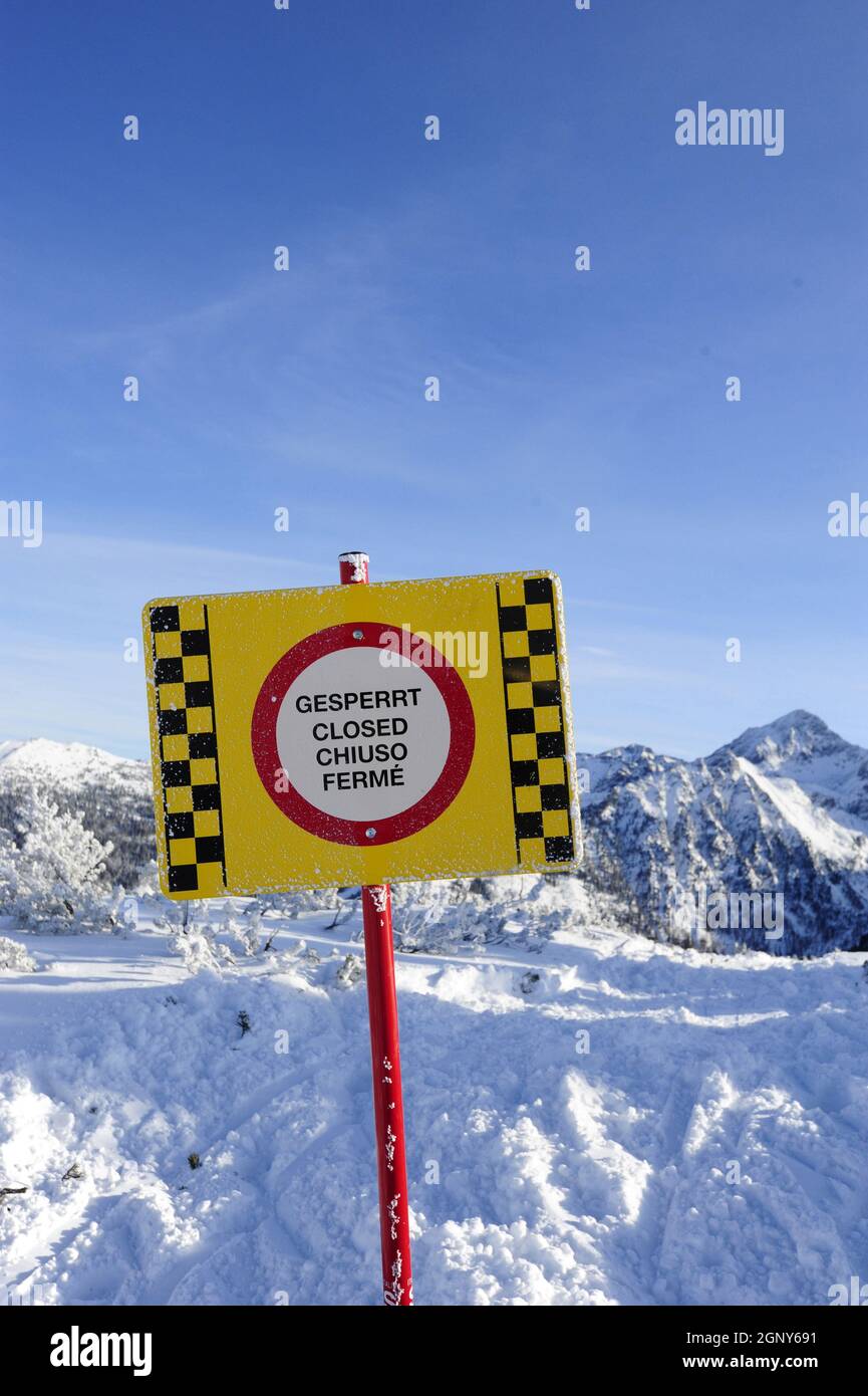 Slope closure hi-res stock photography and images - Alamy