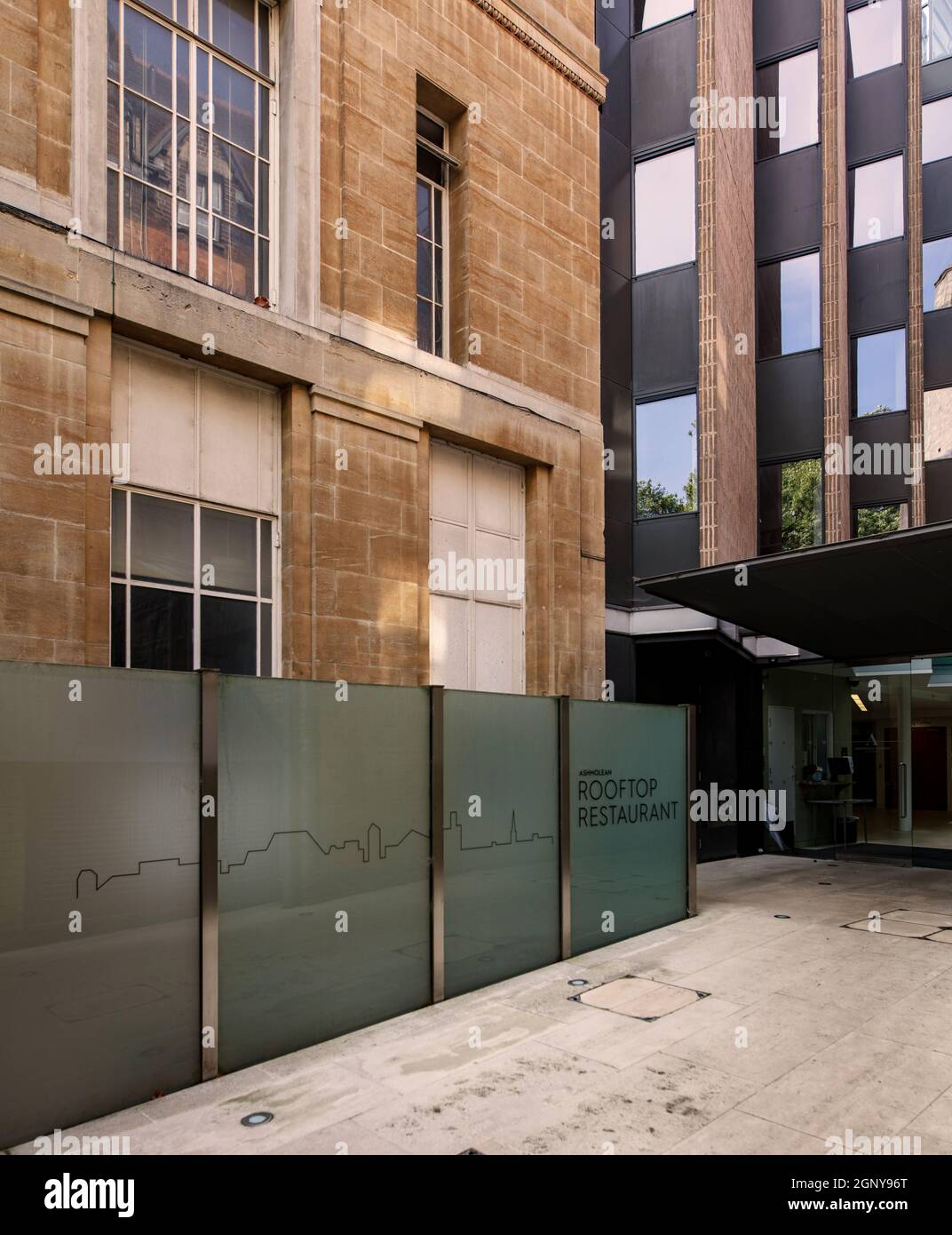 Ashmolean museum rooftop restaurant hi-res stock photography and images ...