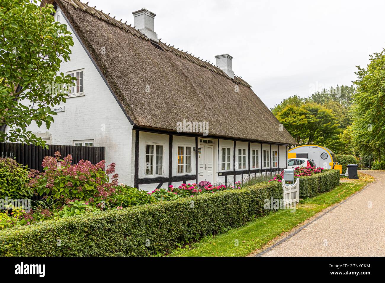 Thatch house and caravan in Troense, Svendborg, Denmark Stock Photo - Alamy