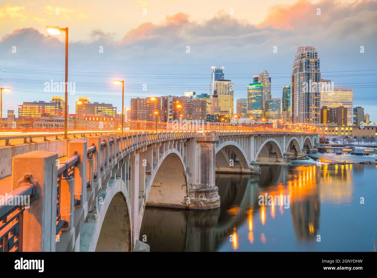 Downtown minneapolis financial hi-res stock photography and images - Alamy