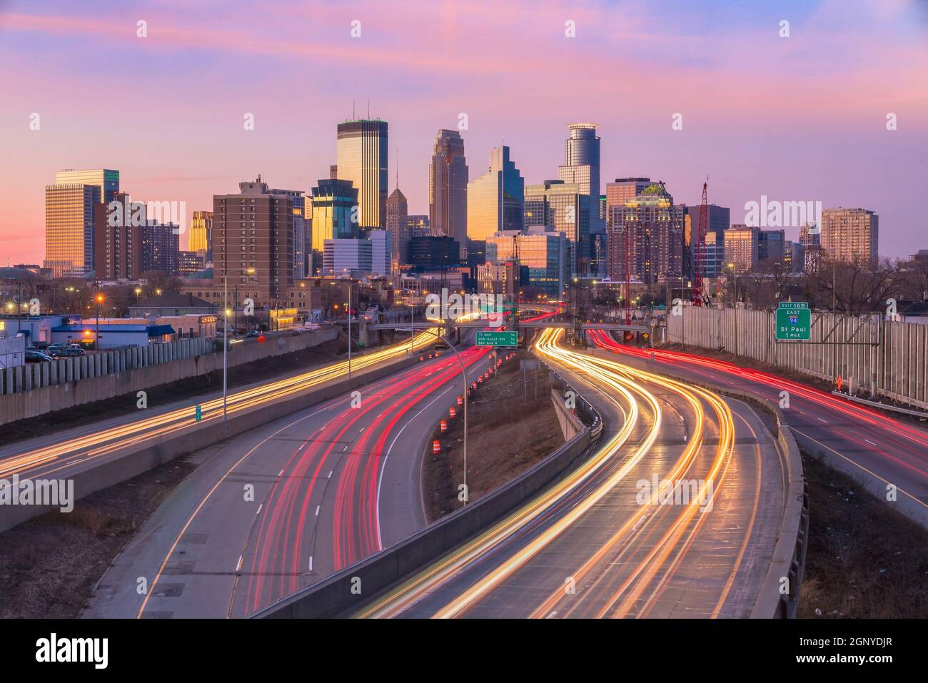 Downtown minneapolis financial hi-res stock photography and images - Alamy