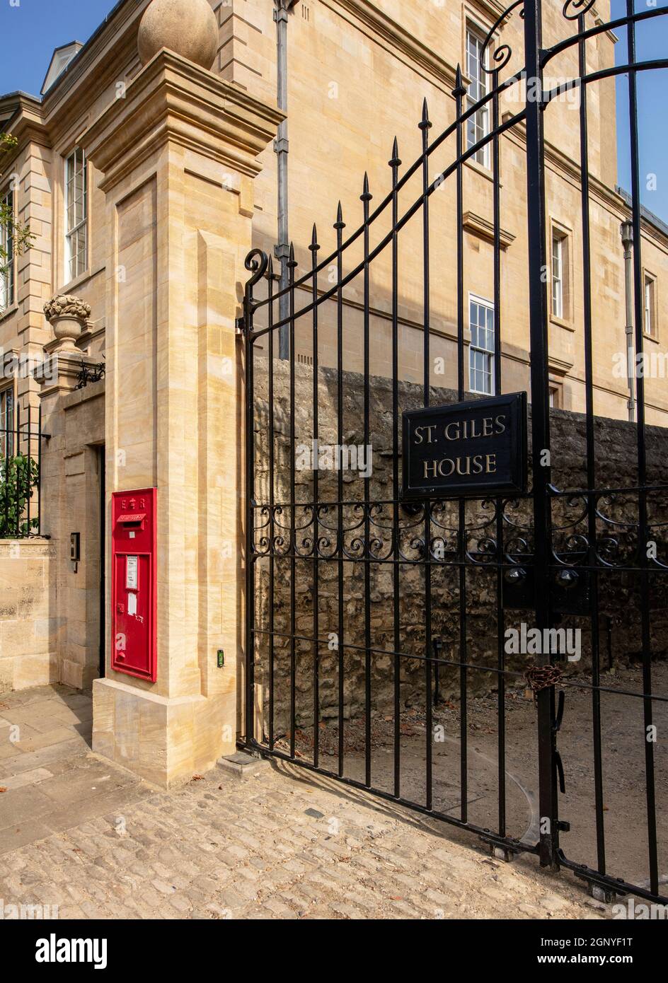 St giles house hi-res stock photography and images - Alamy