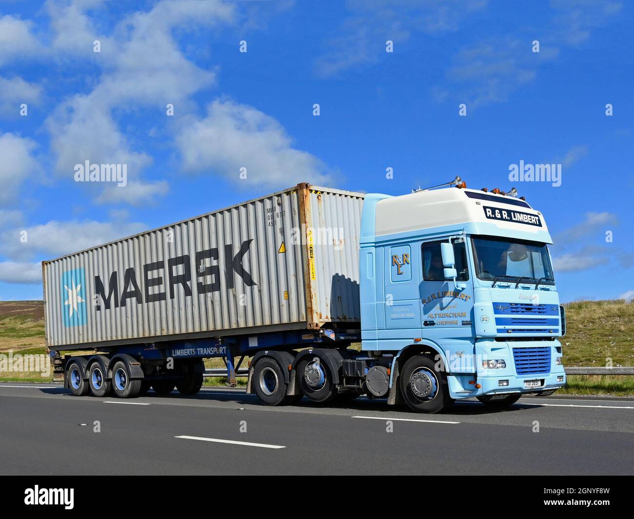 Maersk container hi-res stock photography and images - Alamy