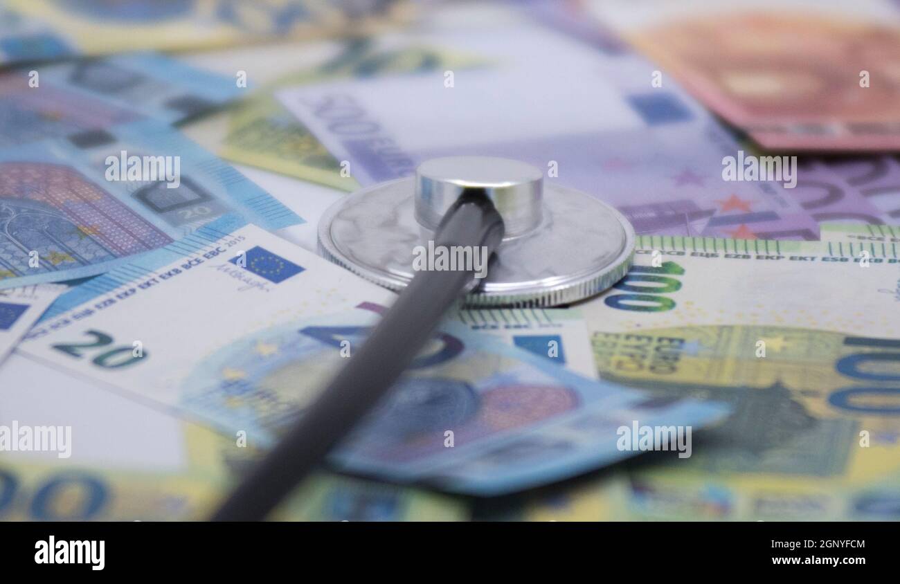 Additional expenses hi-res stock photography and images - Alamy