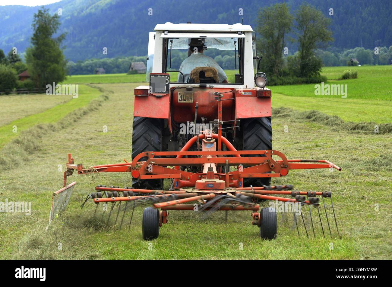 Forage tedder hi-res stock photography and images - Alamy