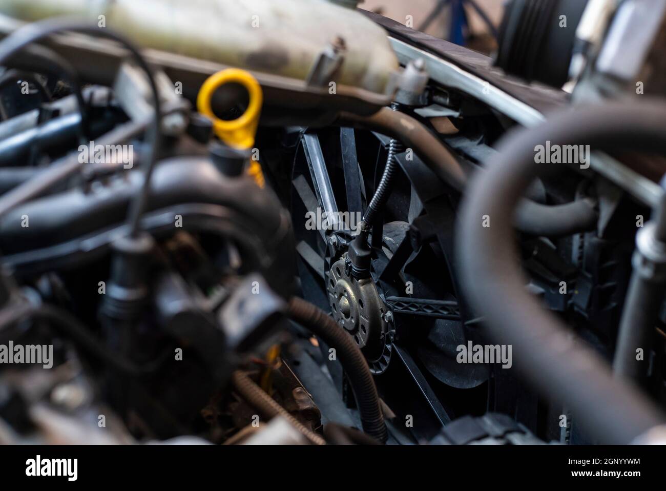 Engine cooling hi-res stock photography and images - Alamy