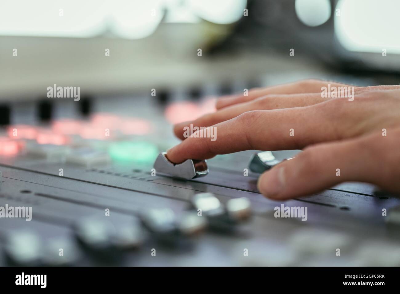 Moderator and soundboard in radio broadcasting studio Stock Photo - Alamy