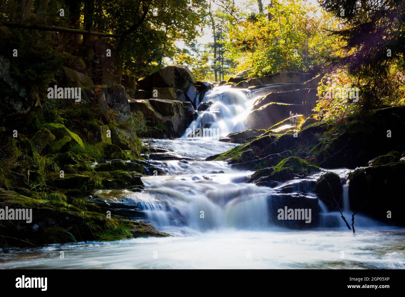 Long exposure shot of a beautiful waterfall in nature in the daylight ...