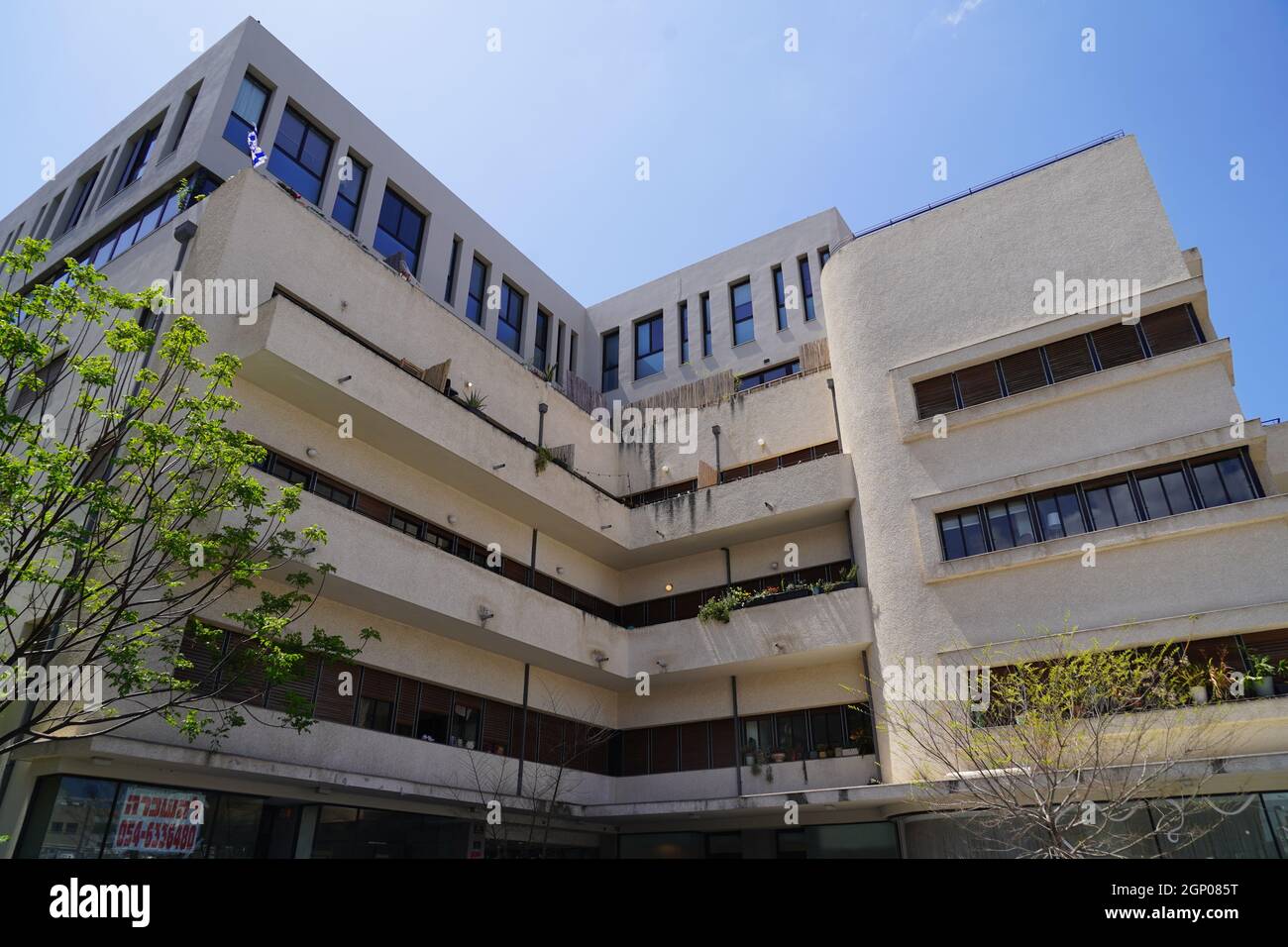 Bauhaus style architecture hi-res stock photography and images - Alamy