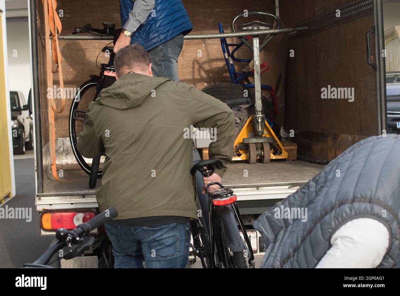 Mobile repair vehicles hi-res stock photography and images - Alamy