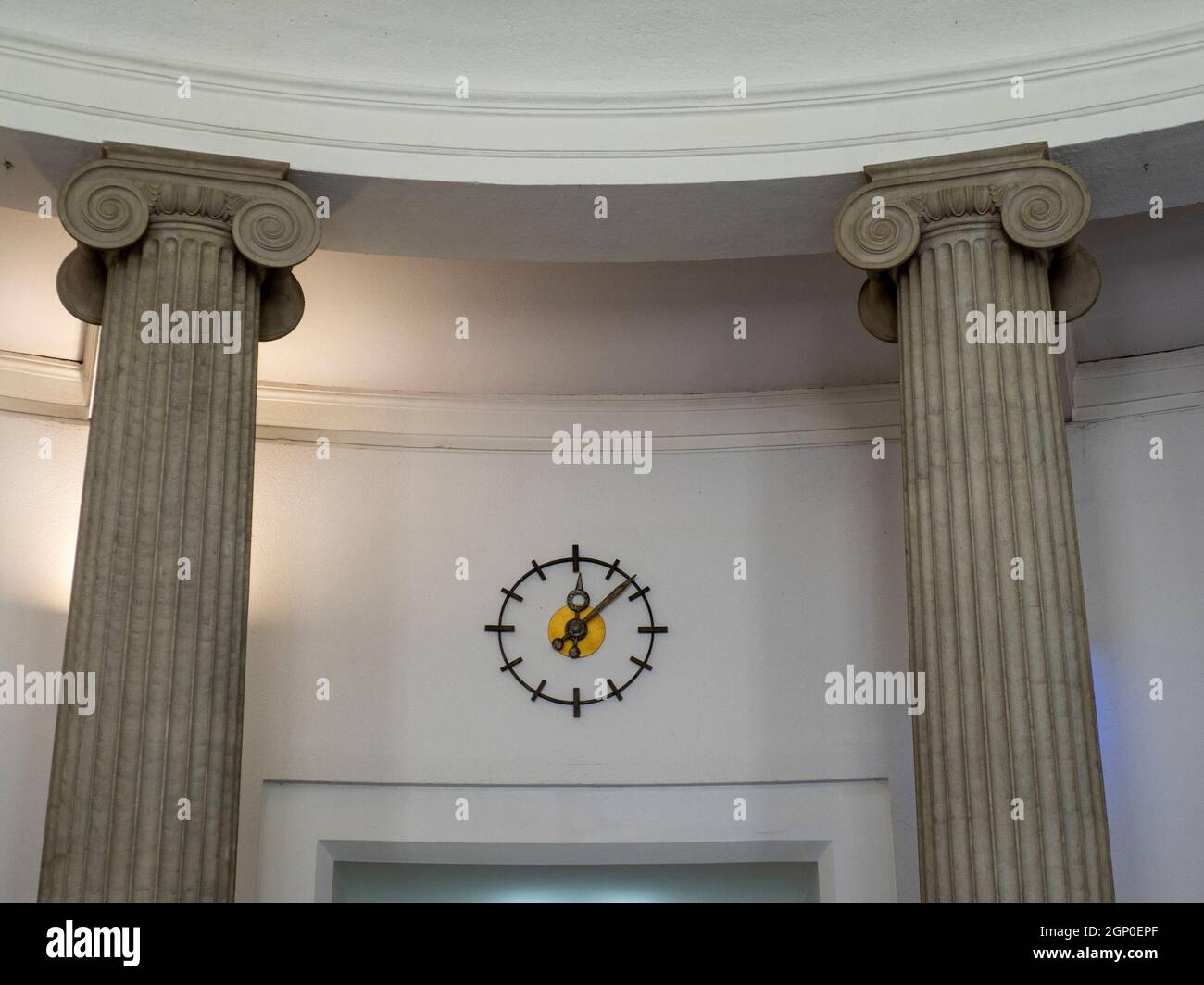 Lobby with Clock and Ionic Columns at Deutsches Museum von ...