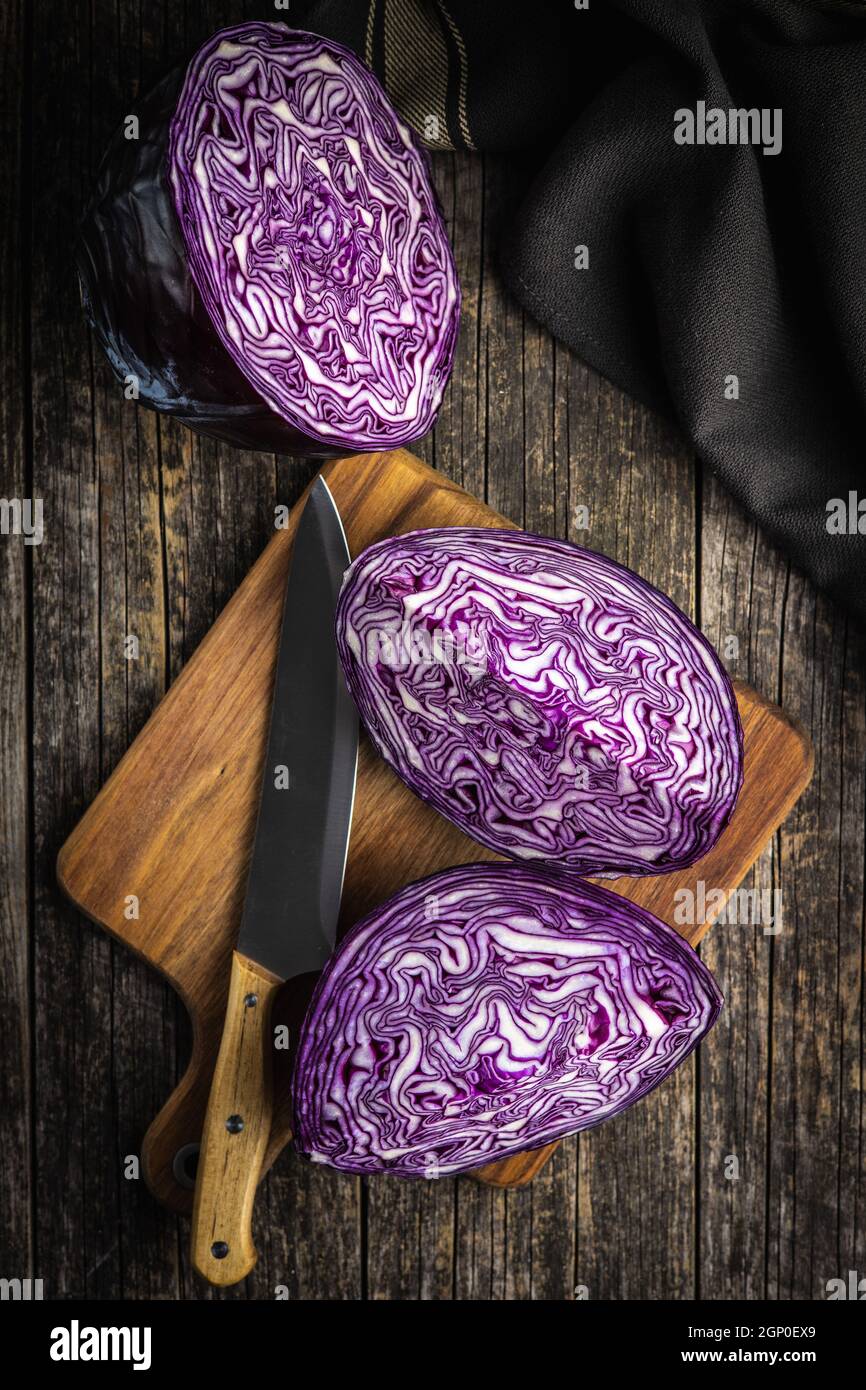 Overhead red cabbage knife hi-res stock photography and images - Alamy