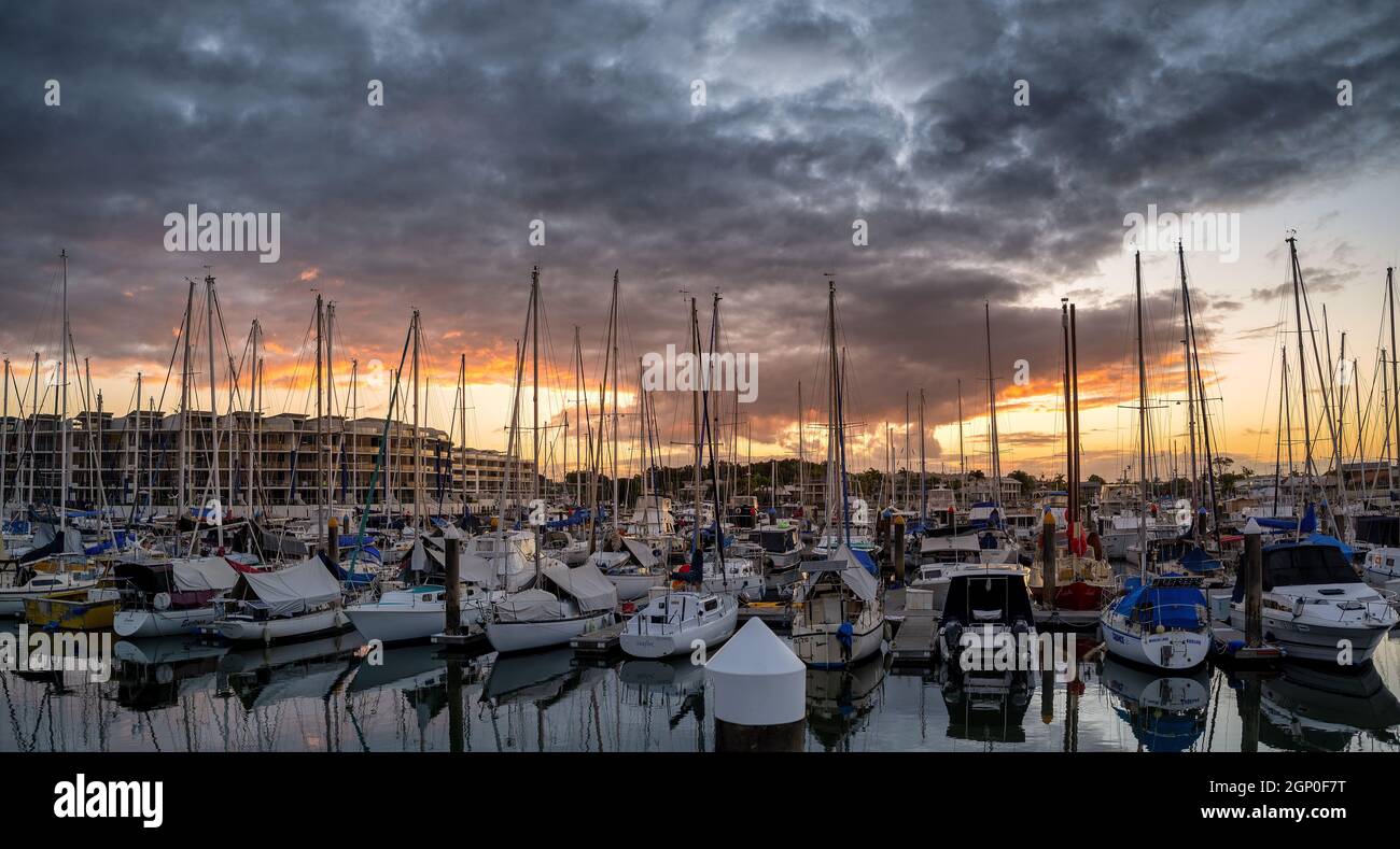 Mooloolaba sunrise hi-res stock photography and images - Alamy