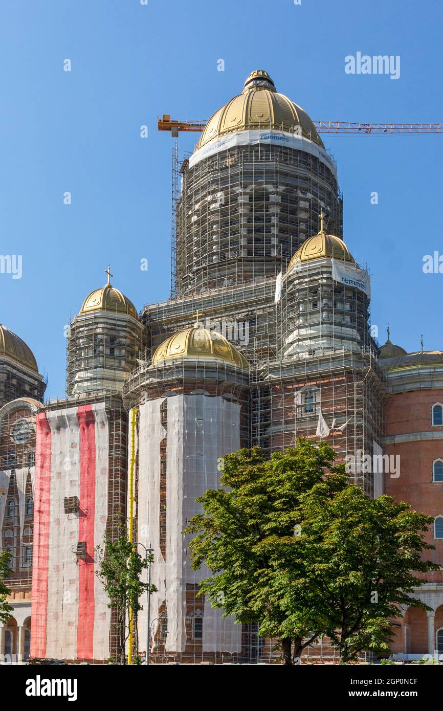 BUCHAREST, ROMANIA - AUGUST 16, 2021: The Biggest Orthodox church in ...