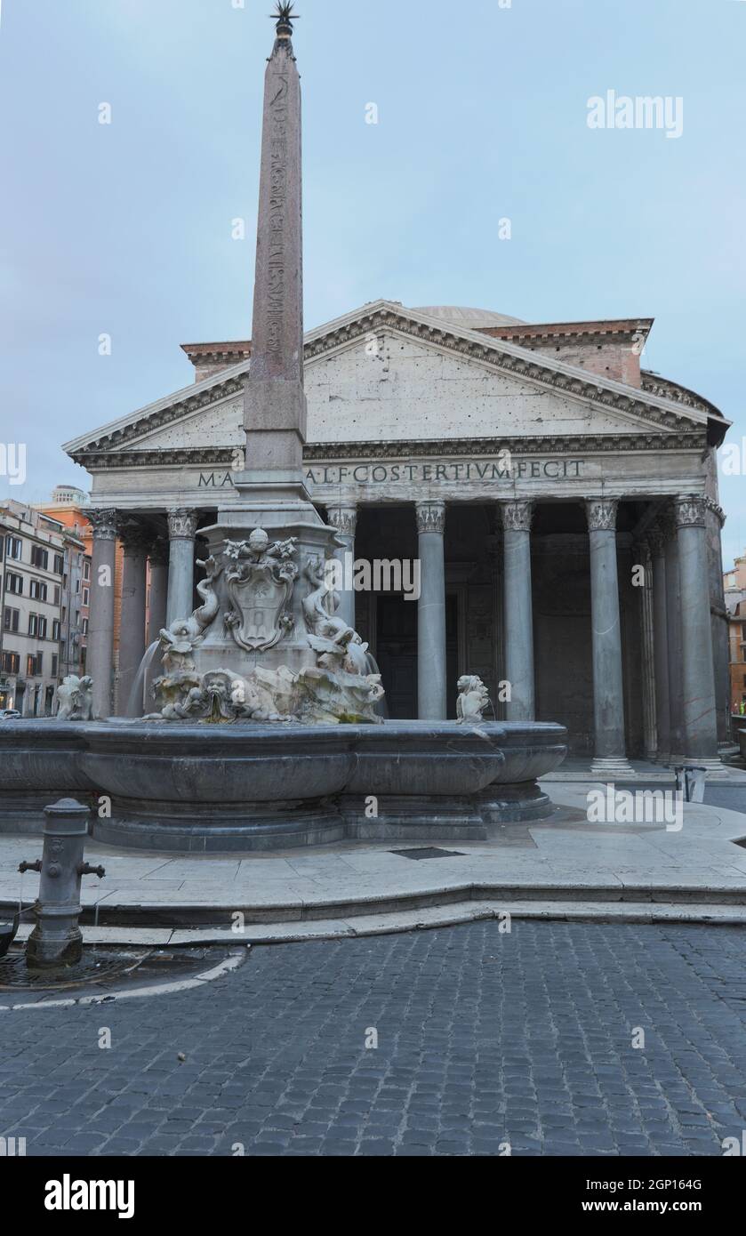 View of Pantheon basilica in centre of Rome, Italy Stock Photo - Alamy