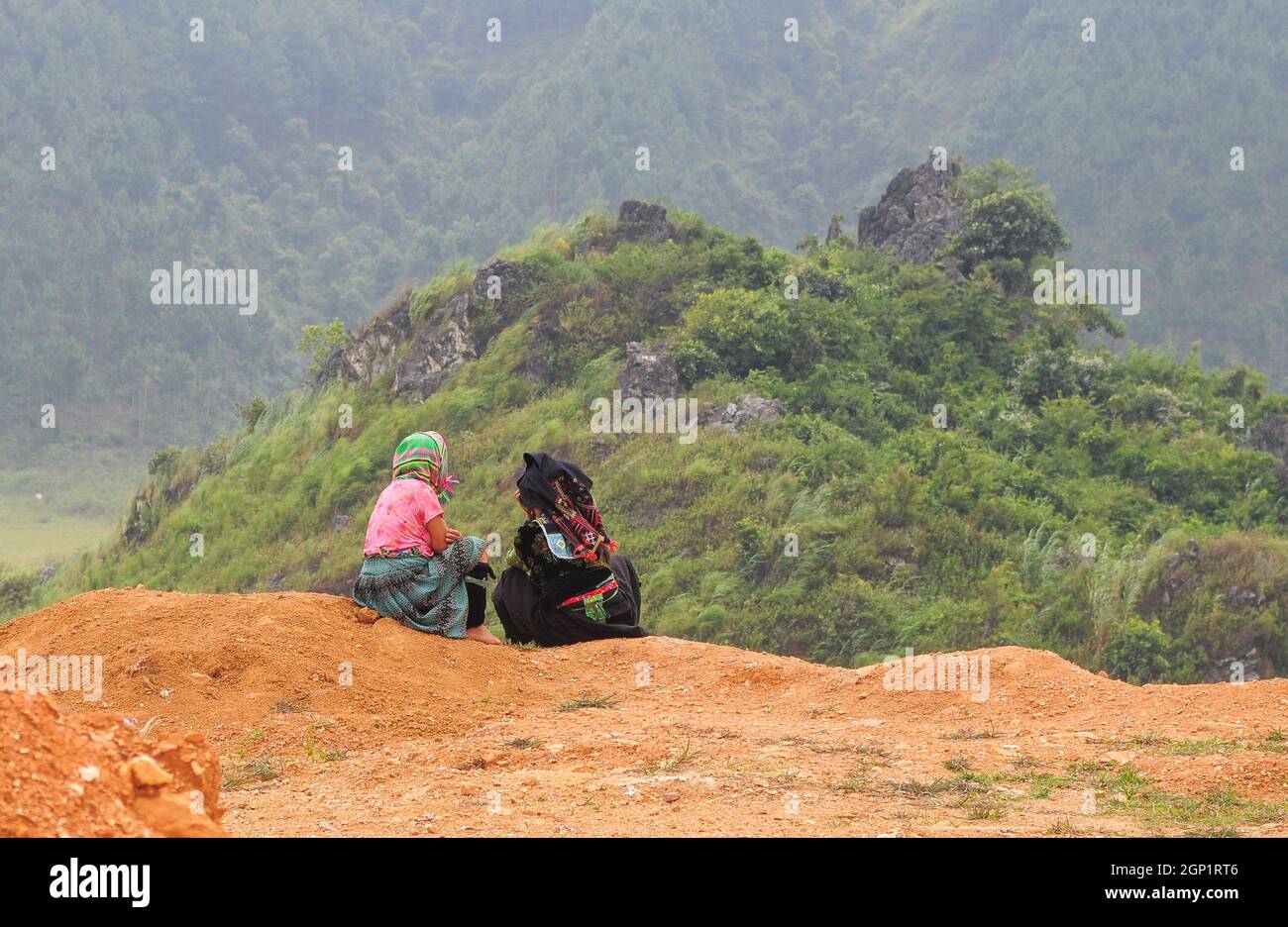 Ethnic Hmong people in a poor village in Sapa, Vietnam Stock Photo - Alamy