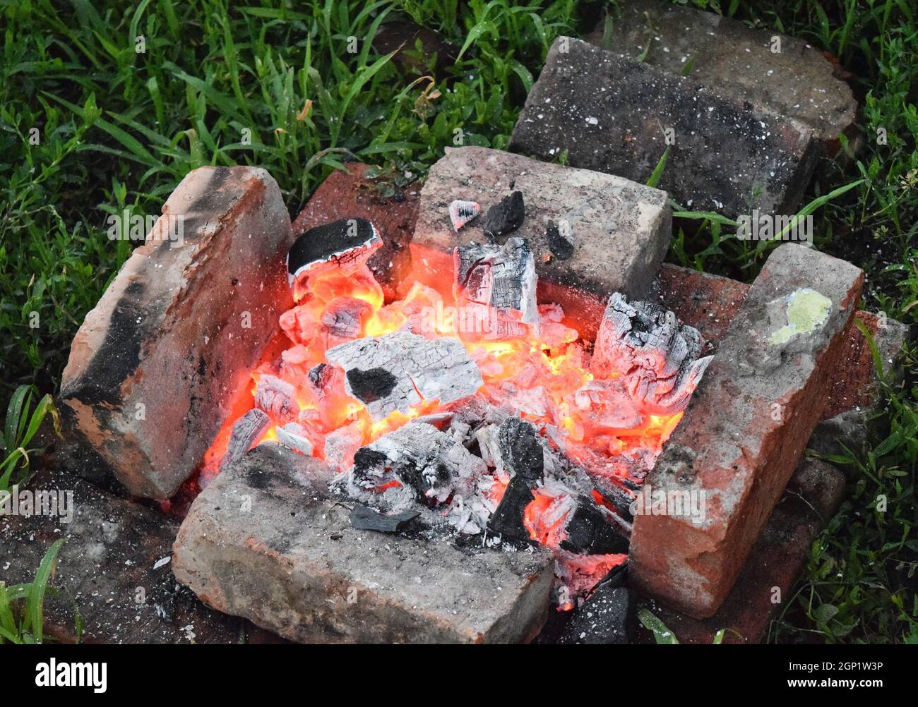 Roasting bricks hi-res stock photography and images - Alamy
