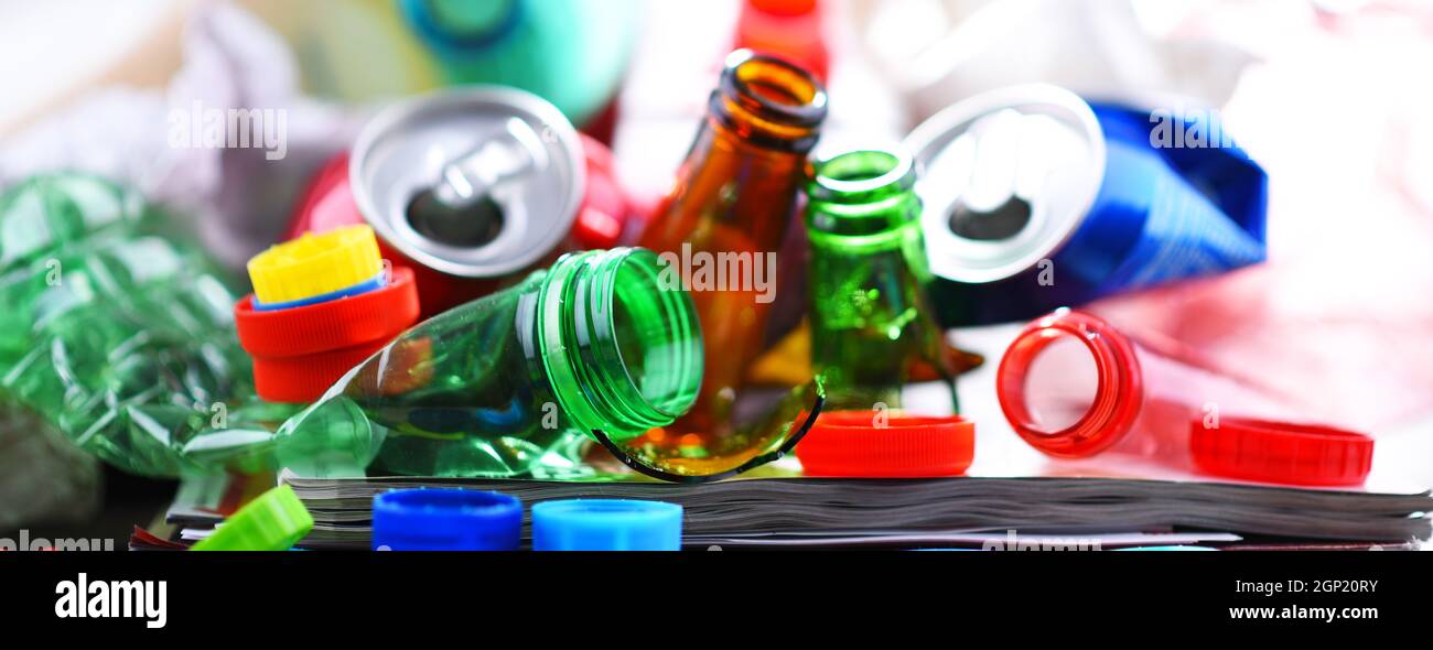 Recyclable garbage consisting of glass, plastic, metal and paper Stock ...