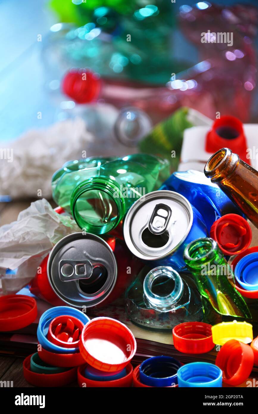 Recyclable garbage consisting of glass, plastic, metal and paper Stock ...