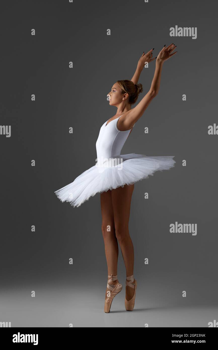 Ballerinas Dancing On Pointe