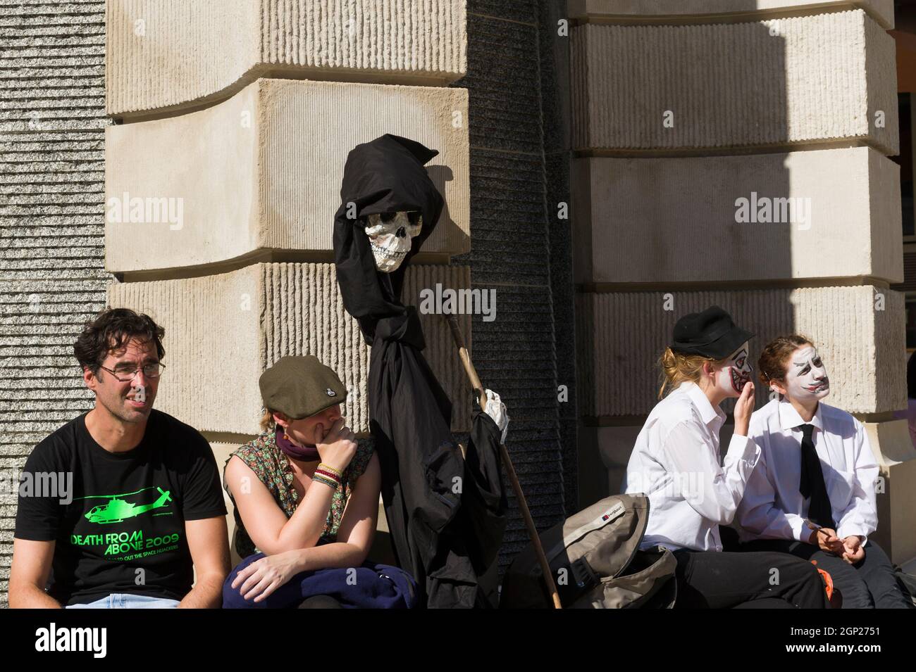 Anti arms trade protesters outside The London Stock Exchange ...