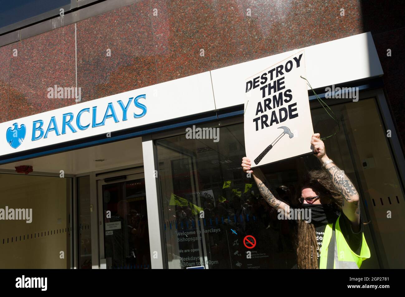 Stop arms hi-res stock photography and images - Alamy