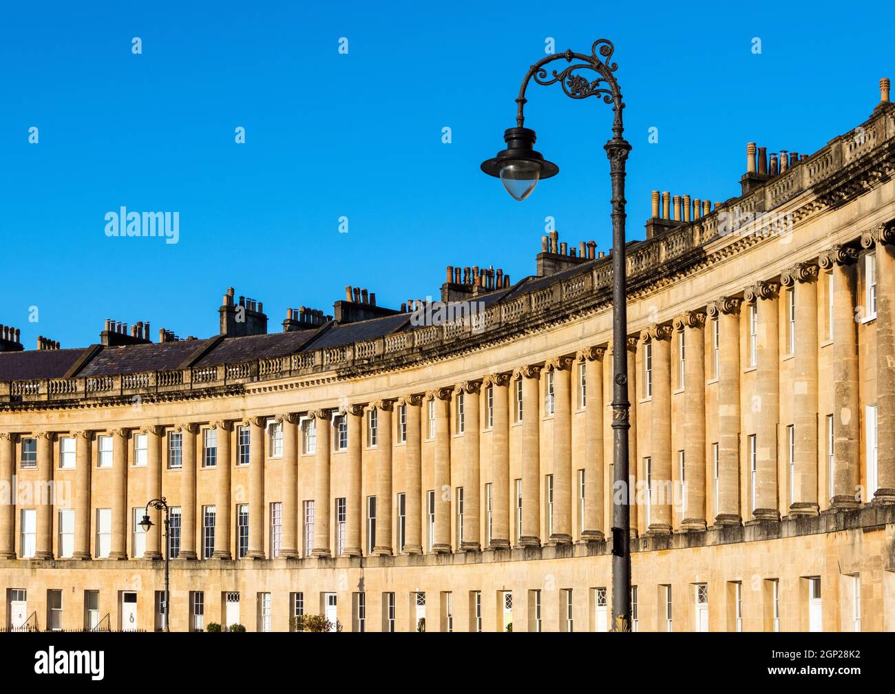 The Royal Crescent, one of the greatest examples of Georgian ...