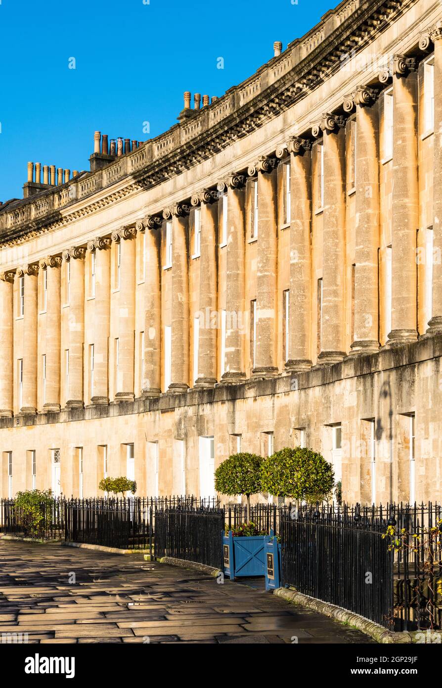 The Royal Crescent, one of the greatest examples of Georgian ...