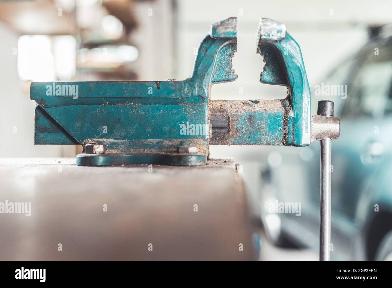 Close up of a metal vice in a garage workshop Stock Photo - Alamy
