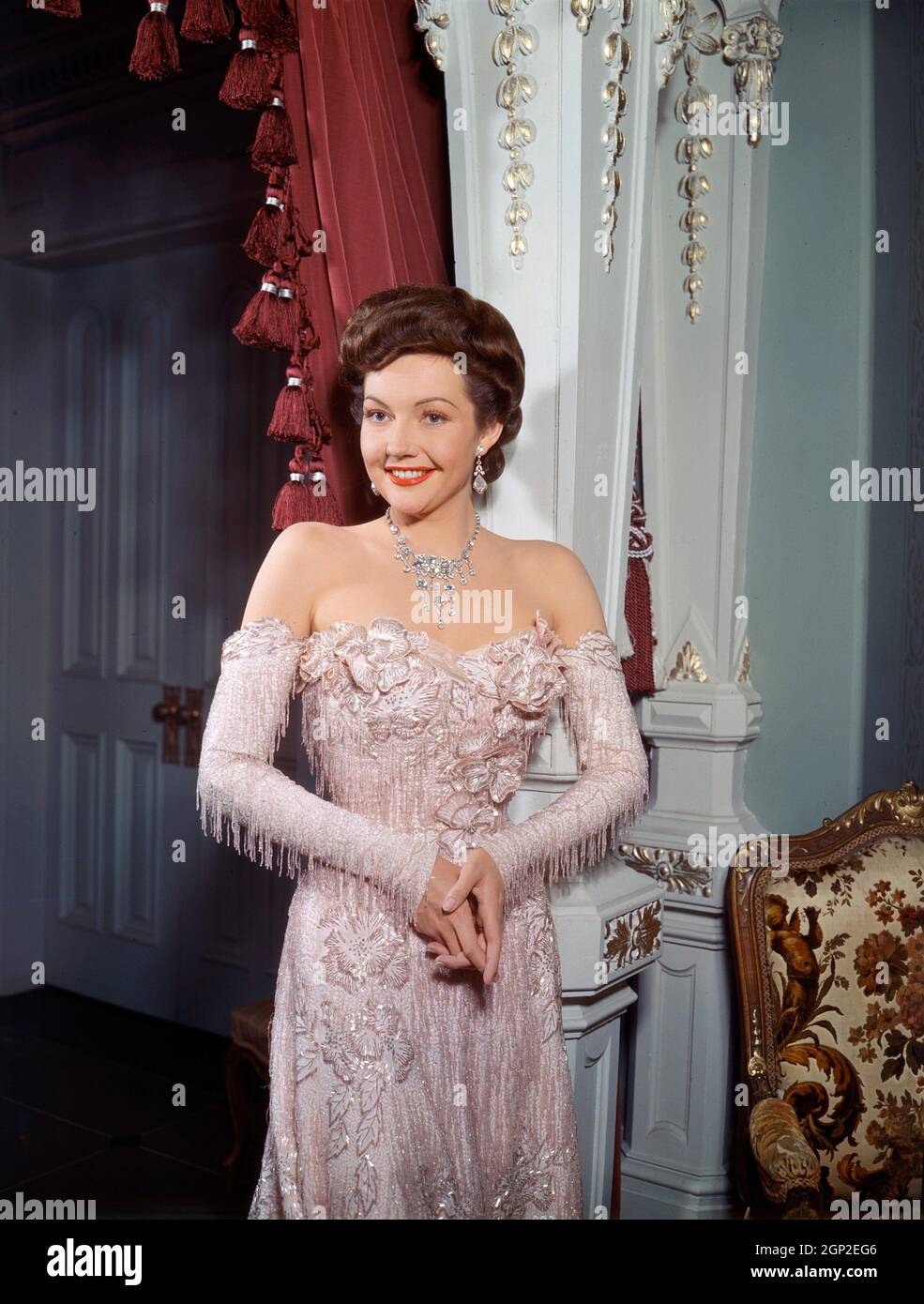 HELLO, FRISCO, HELLO, Lynn Bari, on set, 1943. photo: Jack Albin / TM ...