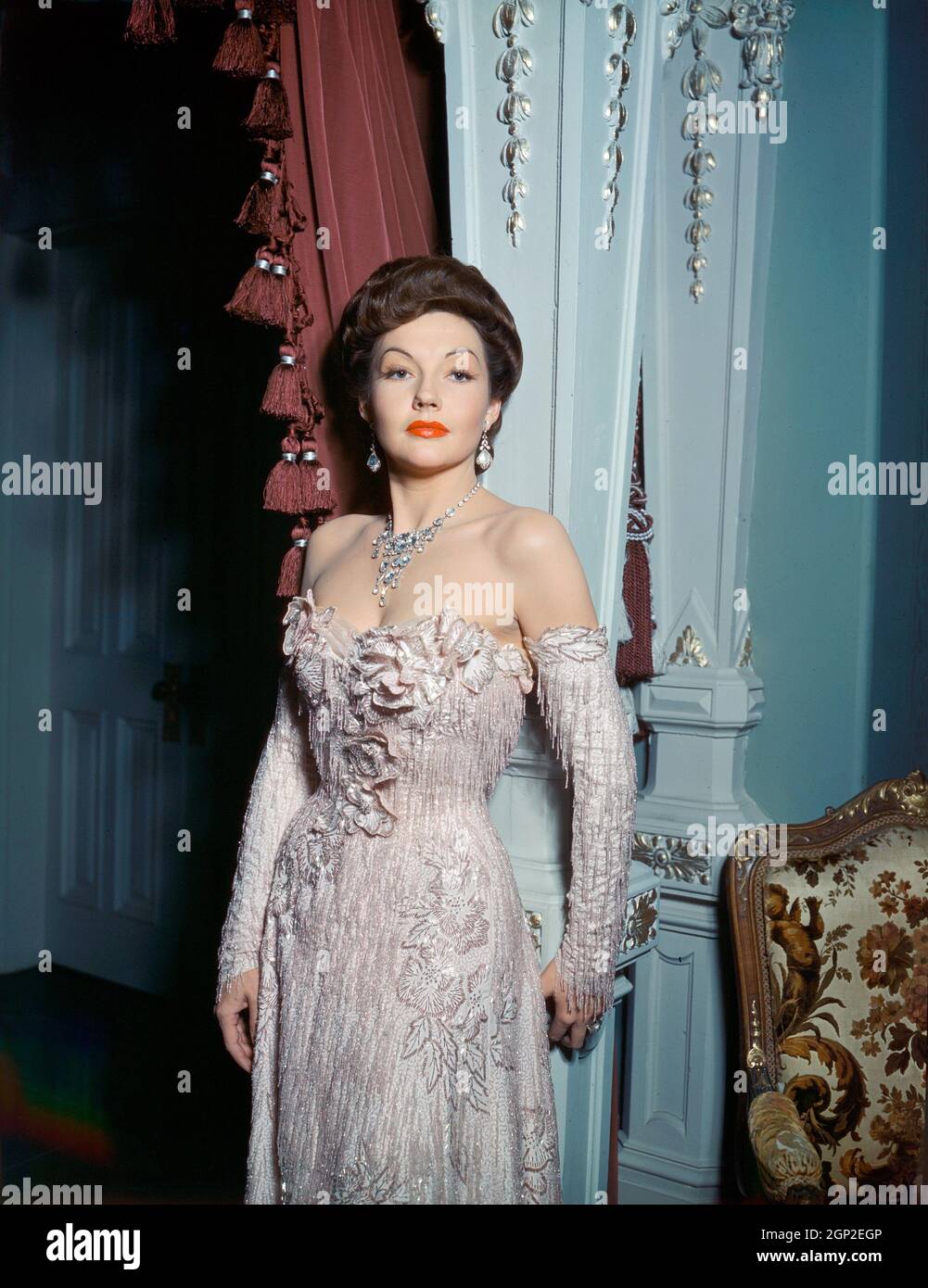 HELLO, FRISCO, HELLO, Lynn Bari, on set, 1943. photo: Jack Albin / TM ...